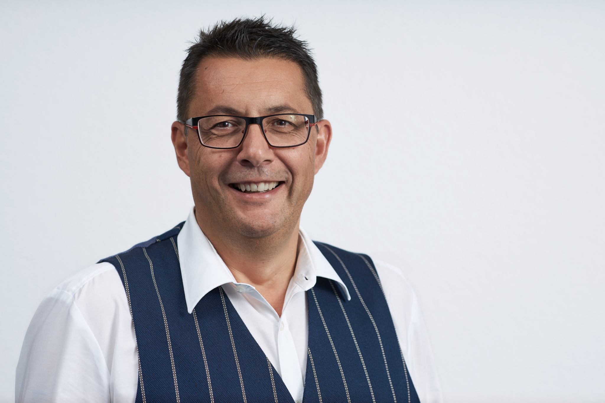 Solid-state circuit breakers - Astrol