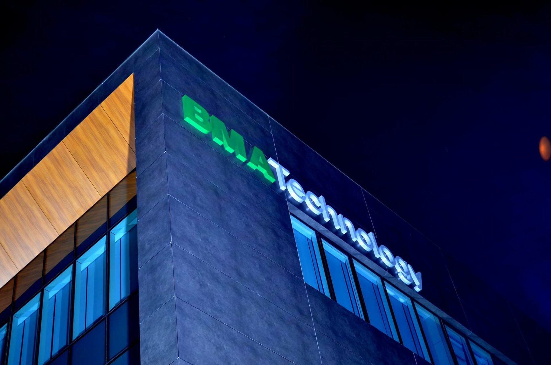 Protecting the DC grid of the ZEETUG - Read more - Astrol